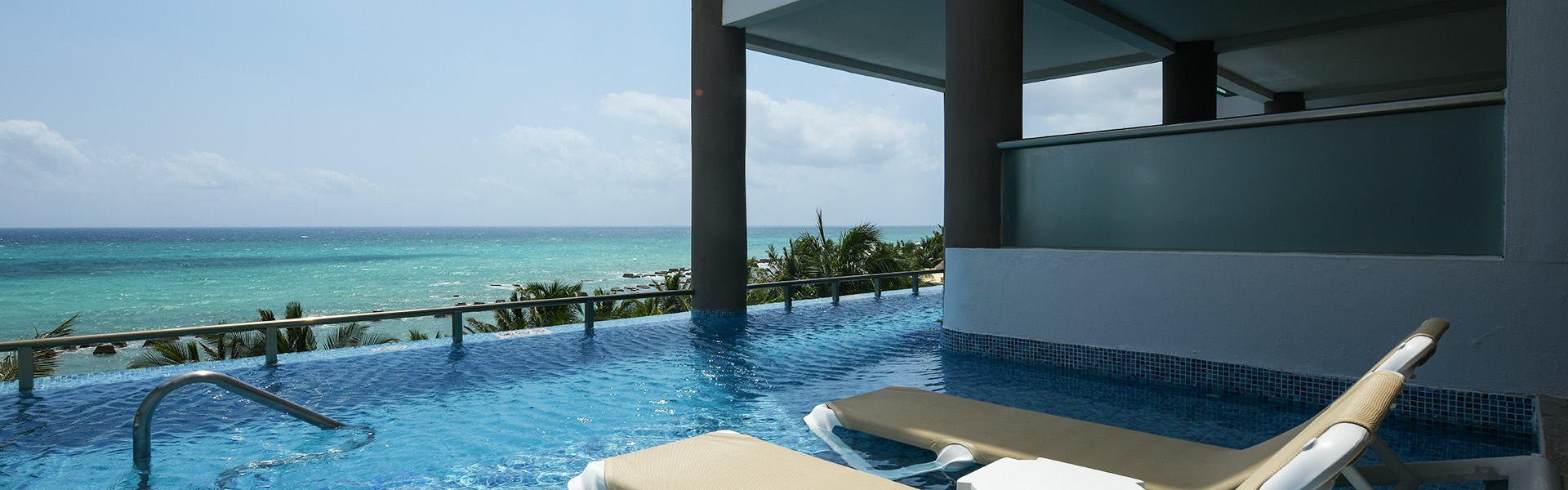 Oceanfront One Bedroom Presidential Swim Up Suite | Hotel Generations ...